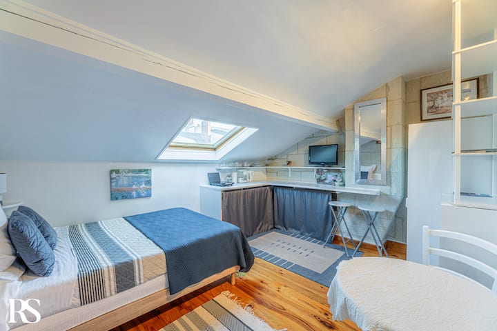 Dans Grande Demeure T1 De Standing, Centre Saumur - Saumur