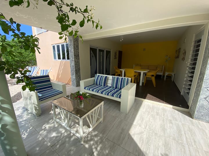 Don Genaro Moringa Apartment - キュラソー島