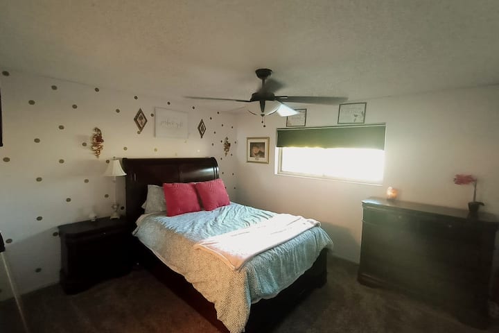 Warm And Charming 2bd/2ba For A Comfortable Stay - Chandler, AZ