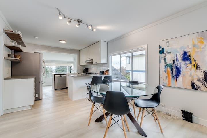 Chic 3 Bed With Large Garden. - North Vancouver
