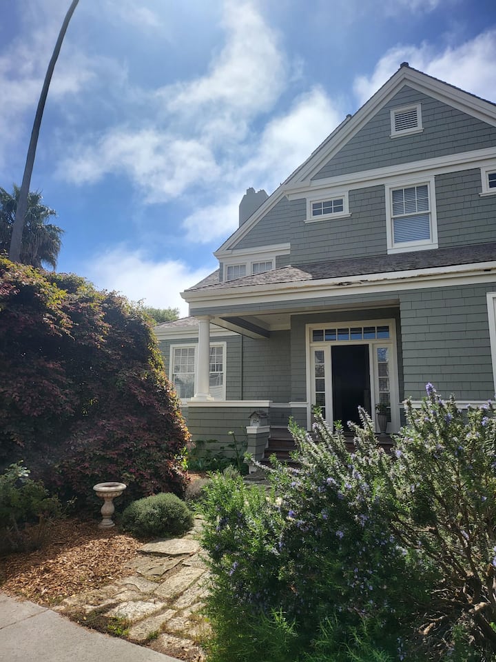Guest Room In Great Beach House - Santa Cruz, CA