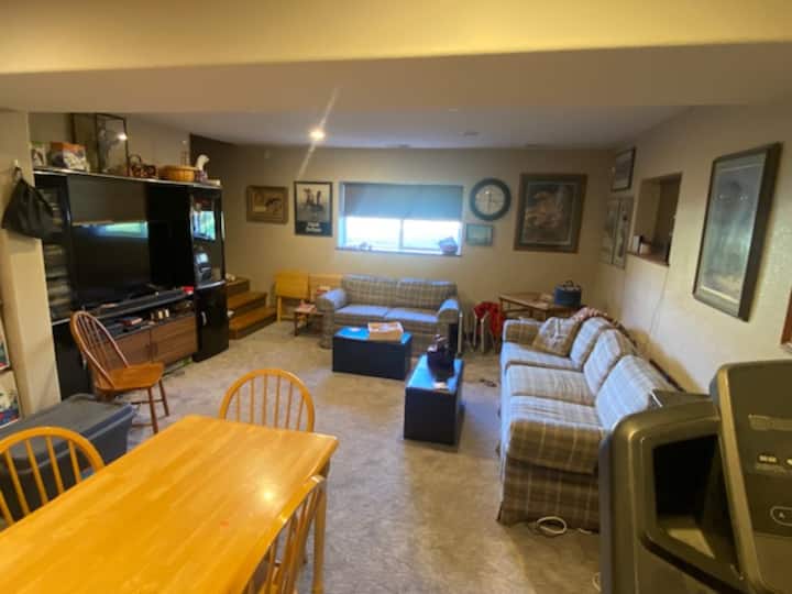 Large Room-queen W/sitting Area, Walk-in  Closet - Alaska