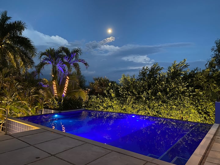 Grande 850m2 Lujosa, Exclusiva Y Reservada. Relax. - Girardot