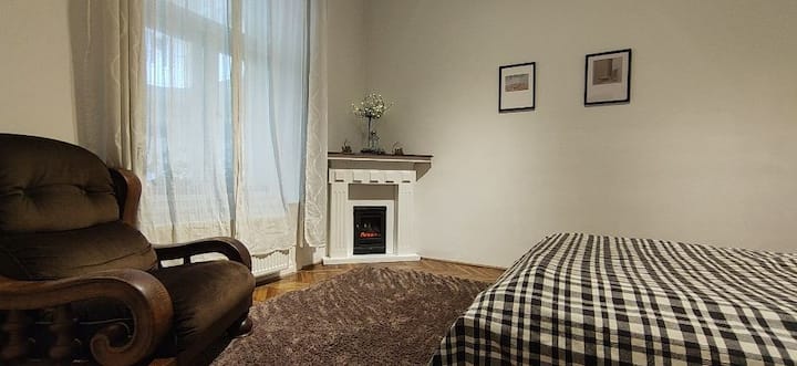 Quiet Spacious Apt Near Castle Hill & Metro Line - Budapest