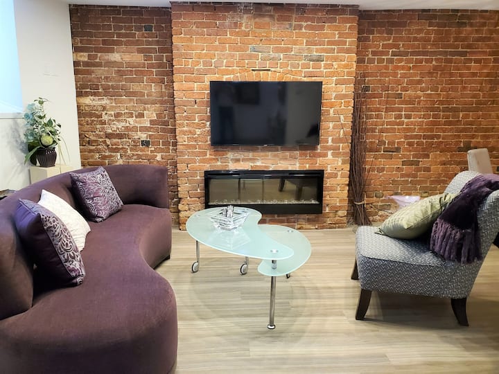 Completely Renovated Luxury 1 Bedroom Apartment - Halifax, NS, Canadá