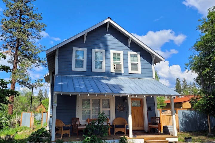 Blue Moon House-dog Friendly&a Short Walk To Town! - Winthrop, WA