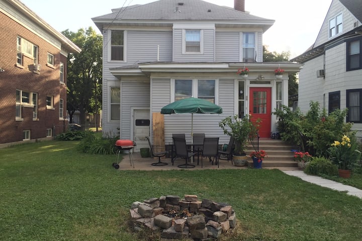 Apartment In Classic Home With Private Parking - Minneapolis, MN