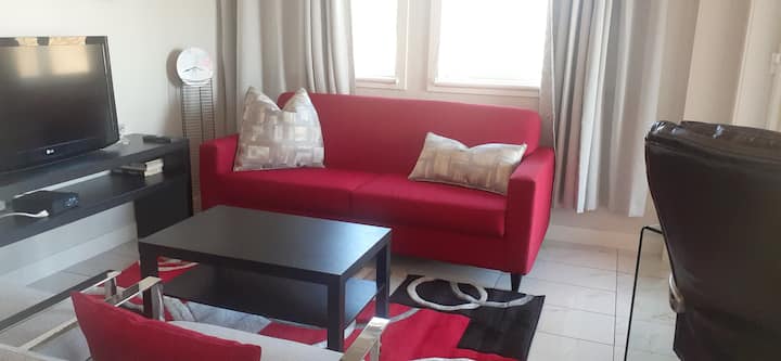 Downtown Condo; Great River Views, Wifi & A/c. - Calgary