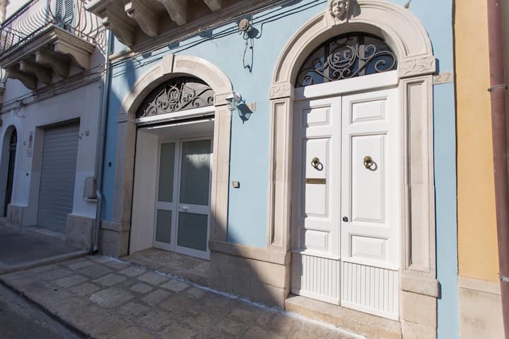 Casa Del Liberty Sicilia: Red Pepper Suite - Vittoria