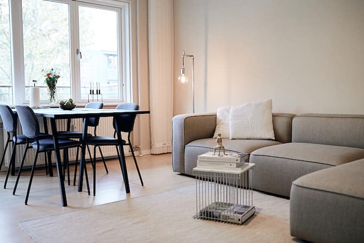 Spacious, Cosy And Central Apartment - Kopenhagen