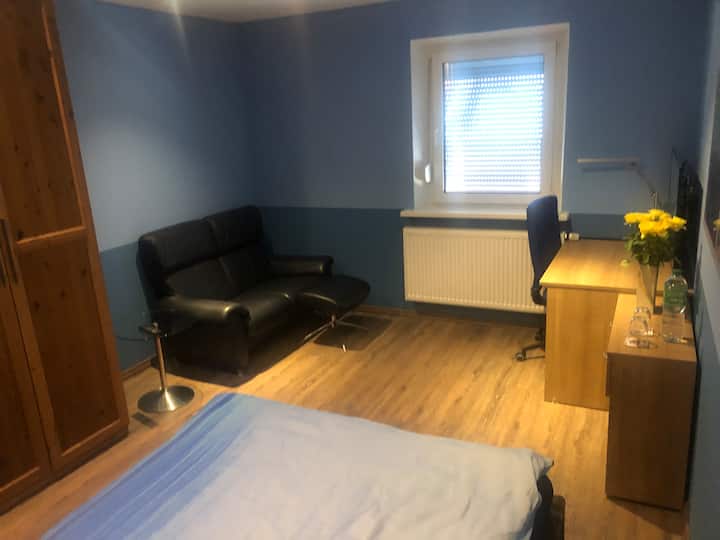 Large Room, Own Bath, Calm, Near City Center - Nuremberg