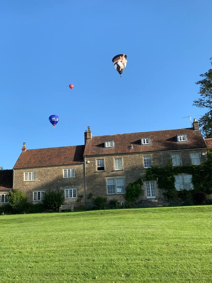Large Home Nr Frome/longleat Sleeps 14+ - Frome