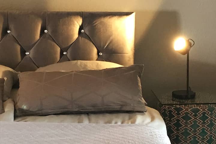 Tolle Dg-wohnung/modern Apartment In A Townhouse - Neuss