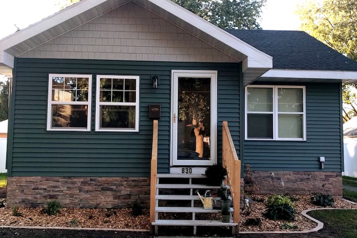 Entire Home 1.8 Miles From Stadium. - Green Bay
