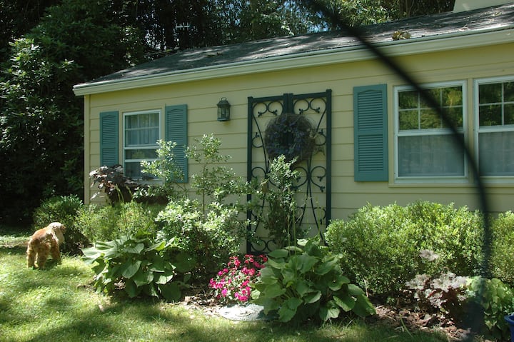 English Cottage - Middleburg, VA