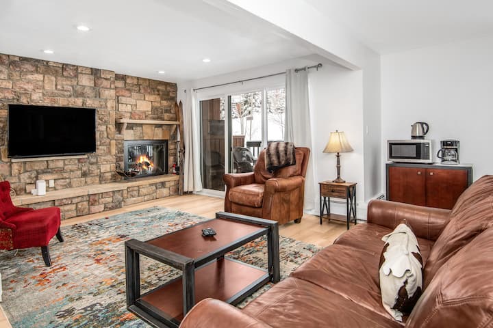 Newly Remodeled Condo On Free Shuttle Bus To Vail - Vail, CO