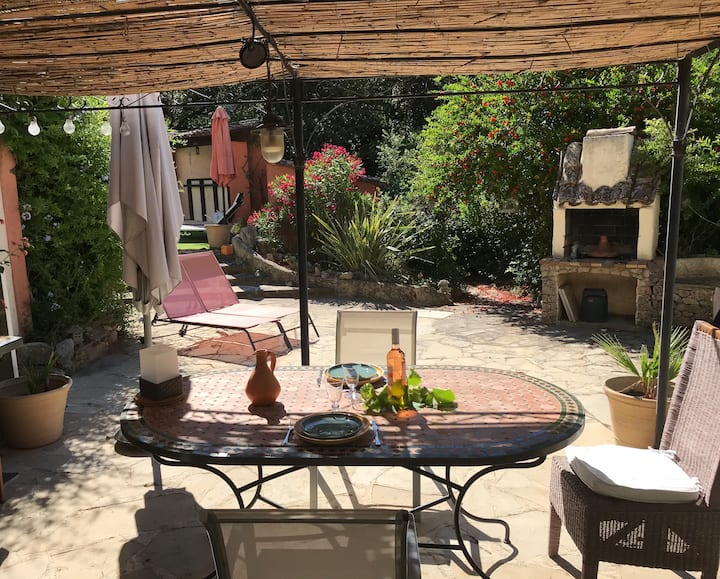 Au Calme. Wifi Parking Commerces Et Plage à 4km - ibis budget Fréjus Capitou A8