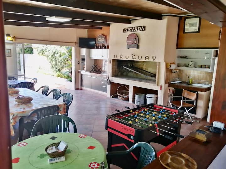 Espectacular Chalet En Punta Del Este "Clariluna" - Uruguay