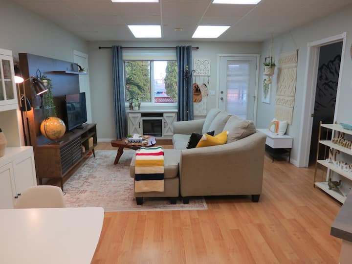 Executive Style Room & Office Flex Space - Cranbrook