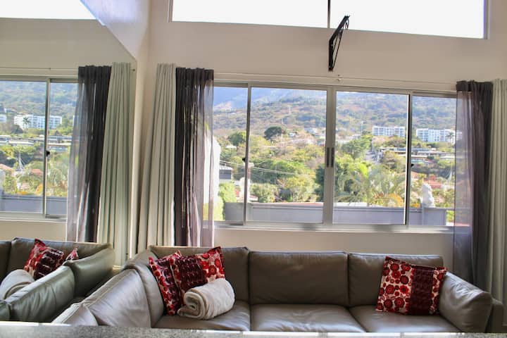 Central Valley Apartment With Views - San José