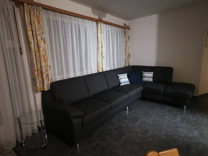 Fewo Platz Für 6-3 Bäder-terrasse-hund Willkommen - Scuol