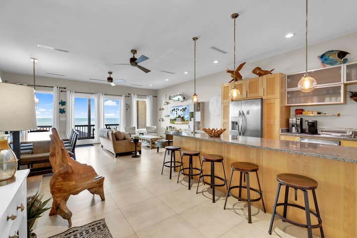 Amazing 6 Bedroom 6.5 Bath Condo Right On The Bay! - South Padre Island