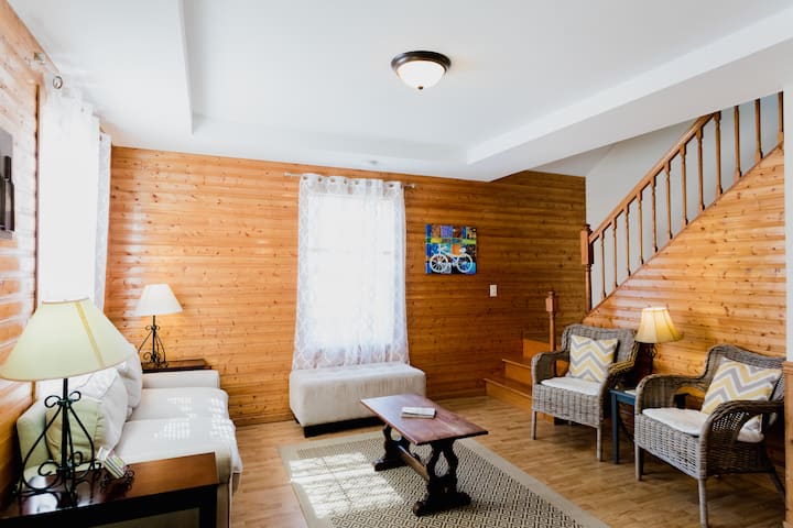 Hillside Cottage - Whole House In Downtown Hermann - Hermann, MO