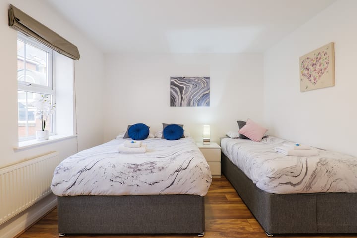 Stunning New Apartment With Wifi & Parking! - Cardiff