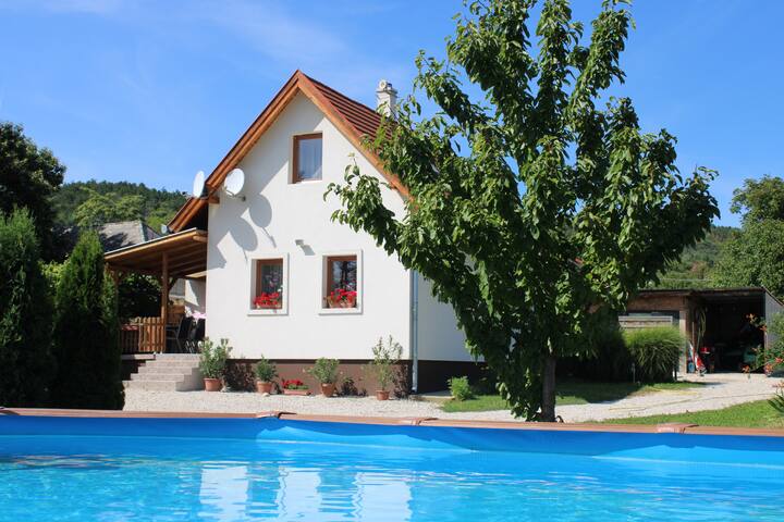 Poolside House In Balatongyörök - Balatongyörök