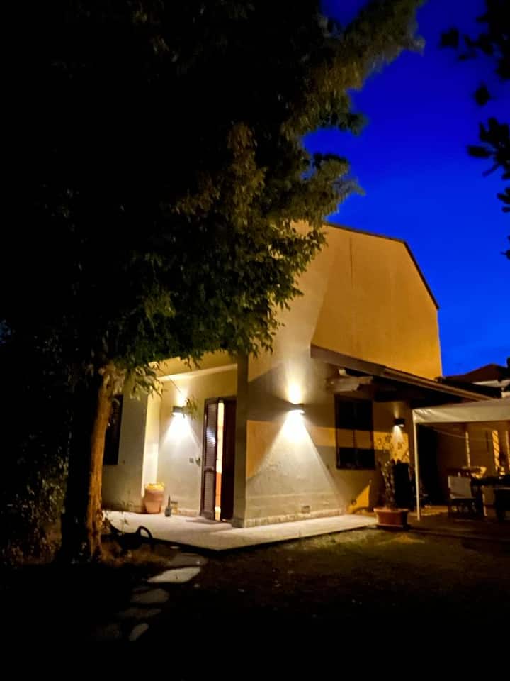 Villetta Con Giardino A Due Passi Dal Mare - Carrara
