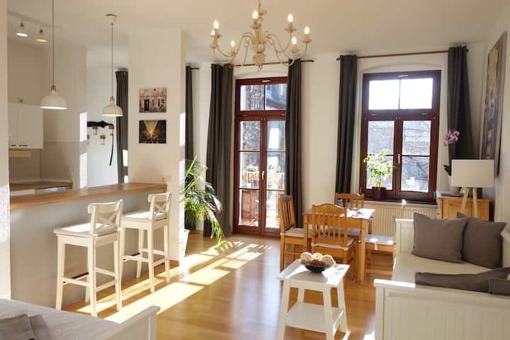 Cosy Studio, Sunny Balcony In It-district Neustadt - Dresde