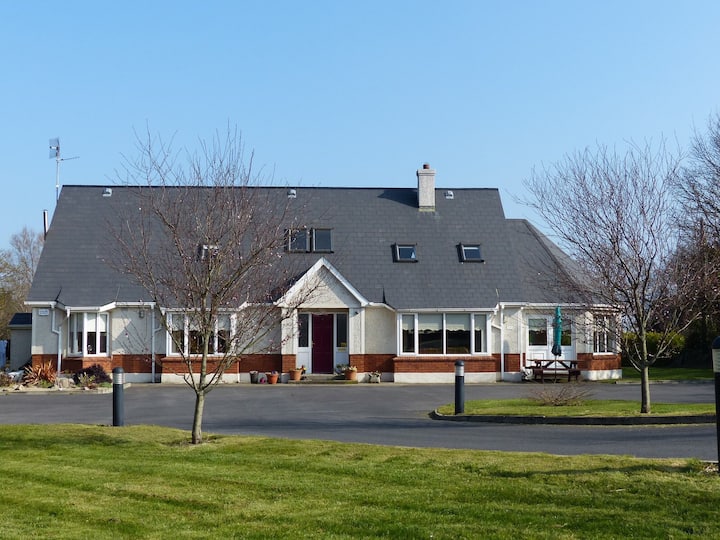 4 Star, Failte Ireland Approved - Balbriggan
