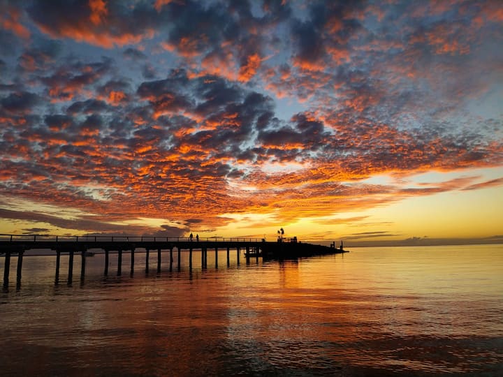 Water And Sunset Views - Kingfisher Bay - Fraser Island