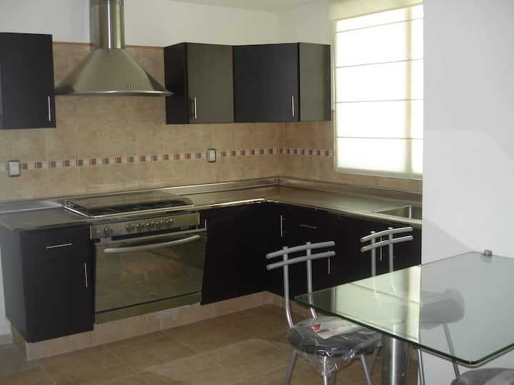 Departamento "B" Céntrico, Amplio, Cochera Privada - San Luis Potosí