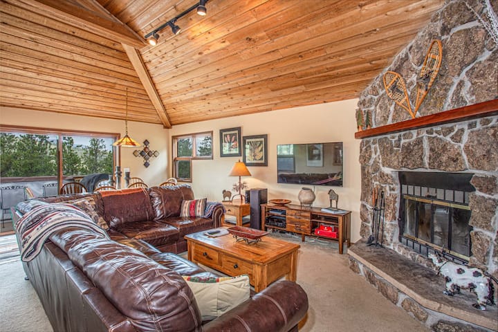 Spacious 3 Bdr + Bonus Rm Home With Stunning Views - フリスコ, CO