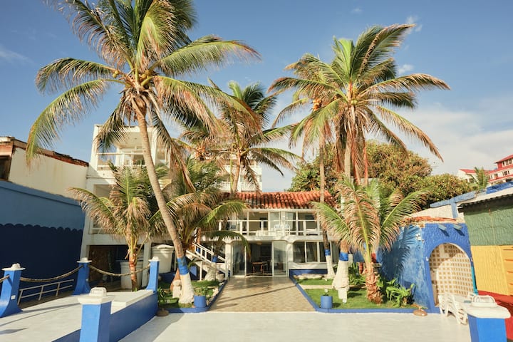 Casa Con Muelle Privado - San Andrés