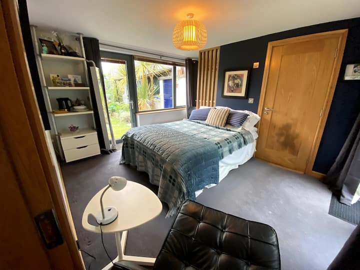 5 Mins Walk To Westport Town /Private Access Gr2 - Westport