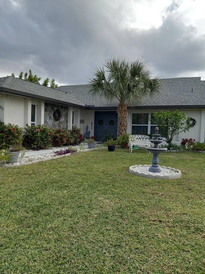 Rager's Bnb Private Guess Suite - Port Charlotte, FL