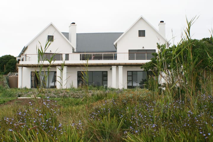 Safe, Stress- Free Getaway On The St Francis Links - Oyster Bay
