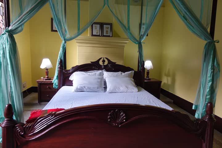 Room 1 Colonial house in the heart of Imphal - Houses for Rent in ...