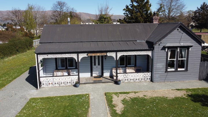 The Old Forge - An "Heritage" House. - Fairlie
