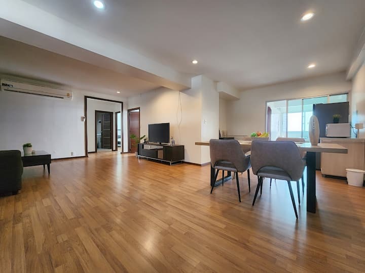 The Largest Luxury Suite 3br/wi-fi/jodd Fair - Bangkok