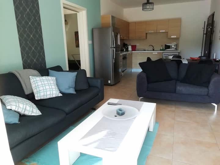 Great 3 Bdr. Family Apartment Across The Sea - Zypern