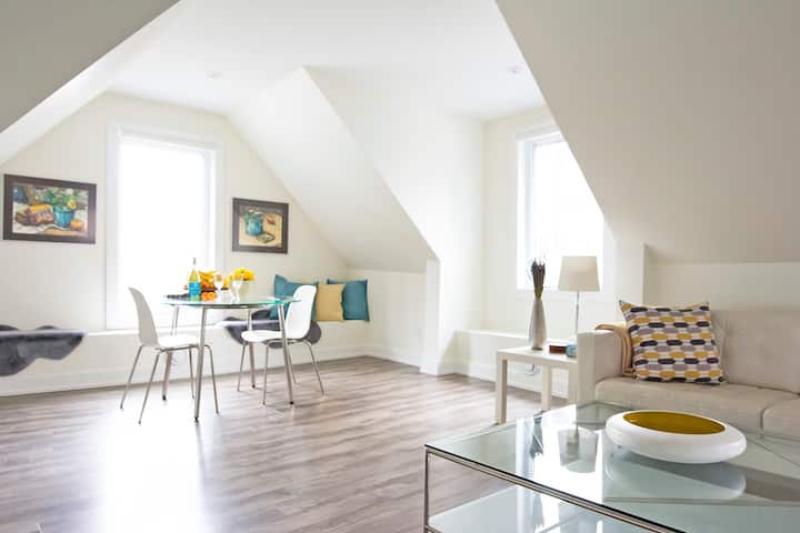 ★ Beautiful, Modern, Glebe Loft With Free Parking★ - Ottawa