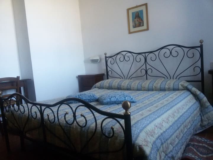 Camera Matrimoniale Ampia " La Cantina Rossa" - Pienza