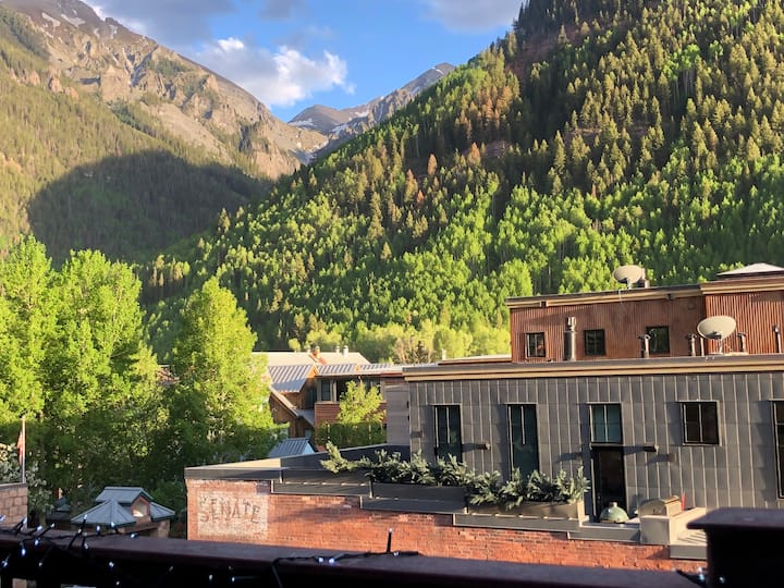 Historic Main Street Downtown Condo - Silverton, CO