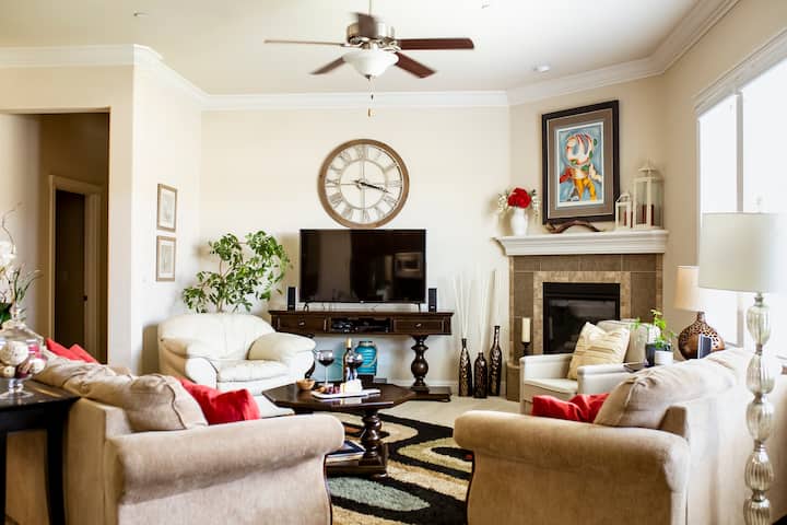 Peace House - Master Suite With Private Bath - Redding, CA