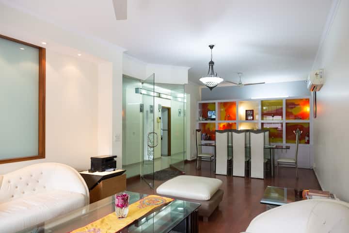 Under My Roof 3 Bedroom Apt Near Aiims - 新德里