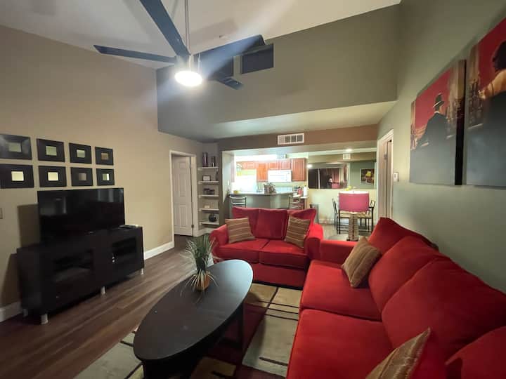 Super Clean And Quiet Luxury Condo On The 2nd Floor - Henderson, NV