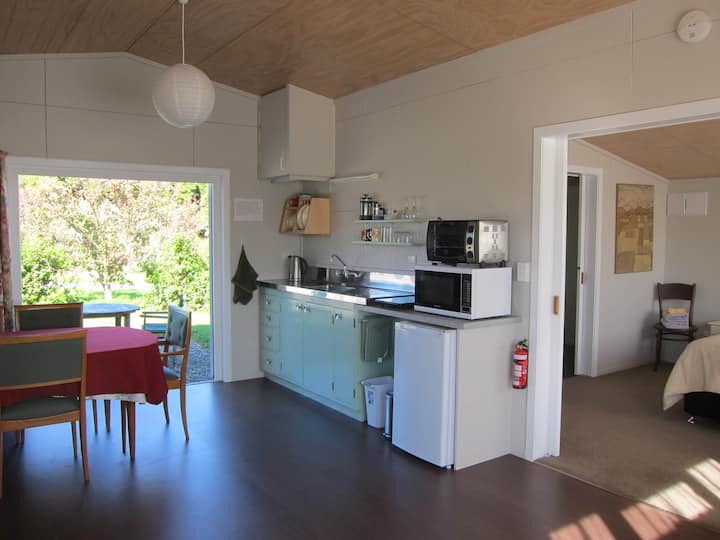 Arbourfield Cottage - Levin